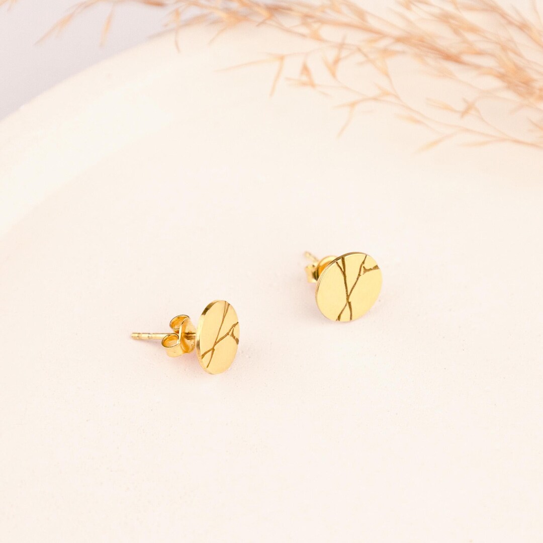 Gold Kintsugi Disc Earrings: Custom Date Jewelry - Etsy