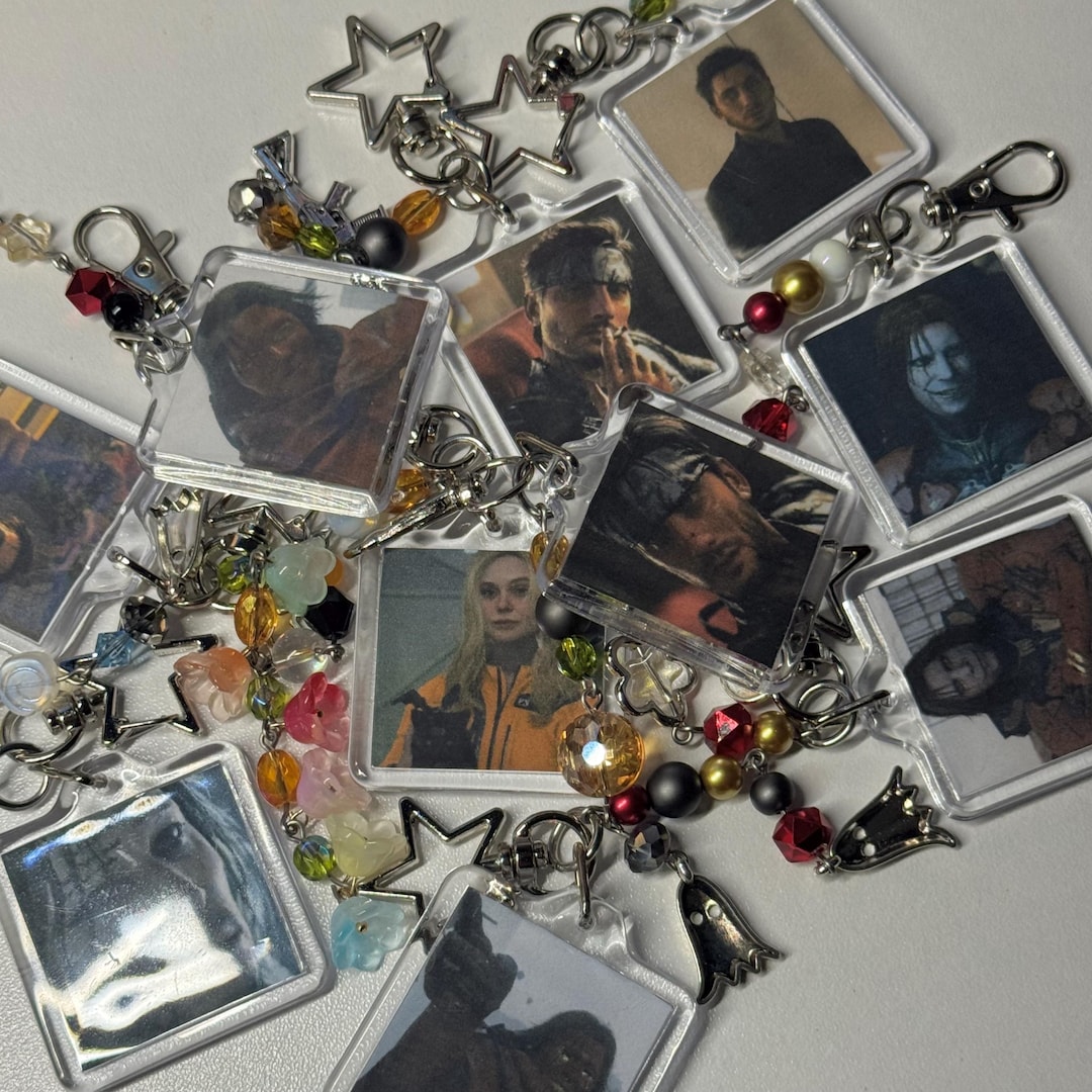 Death Stranding Photo Keychains! READ DESCRIPTION! - Etsy