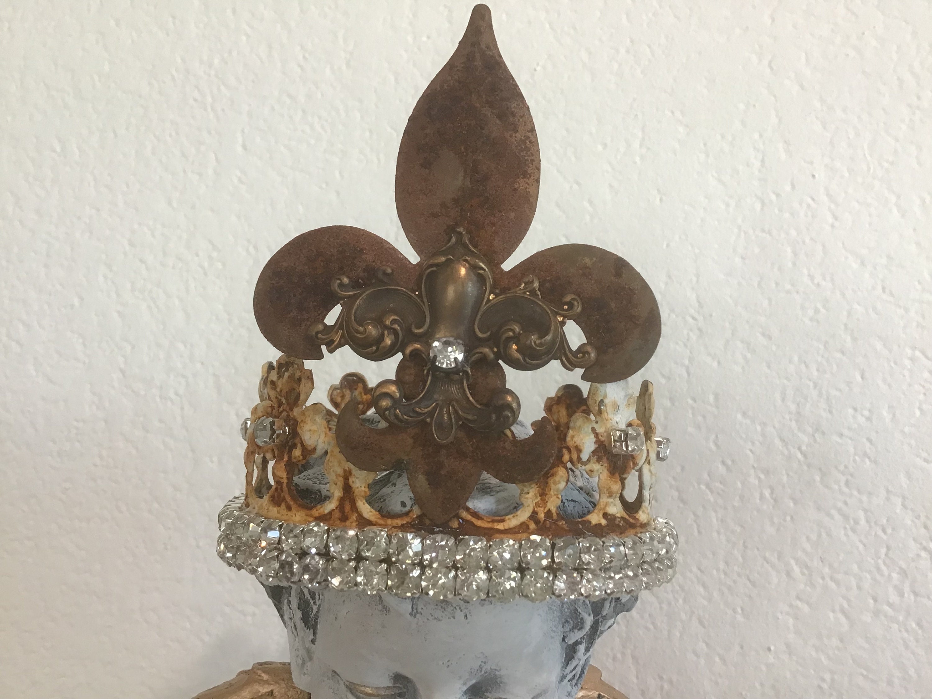 Fleur De Lis Crown, Rusty Metal Crown, French Santos Crown, Cherub ...