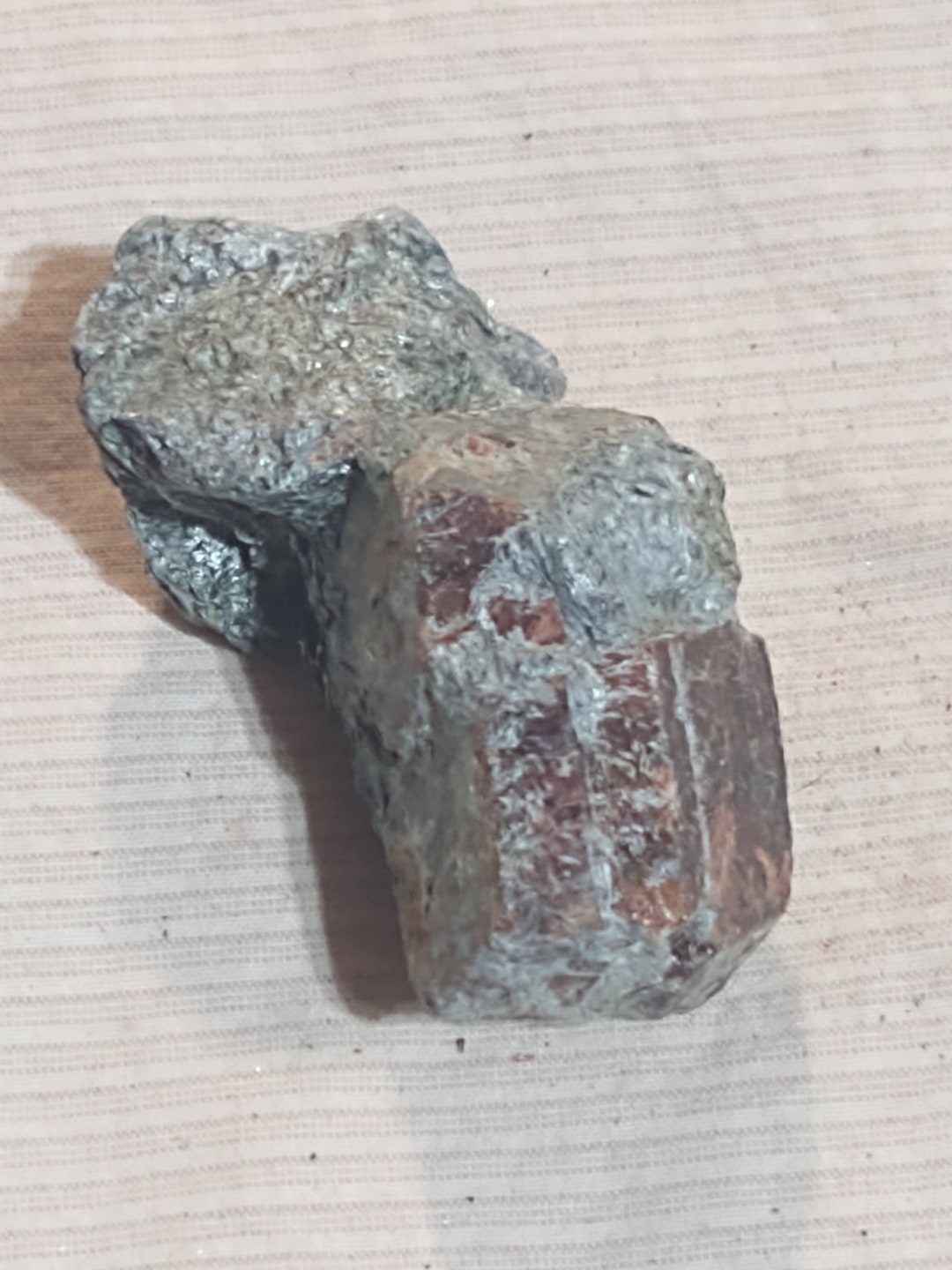 Little Pine Garnet in Matrix Unusual "stretched" Dt Crystal - Etsy