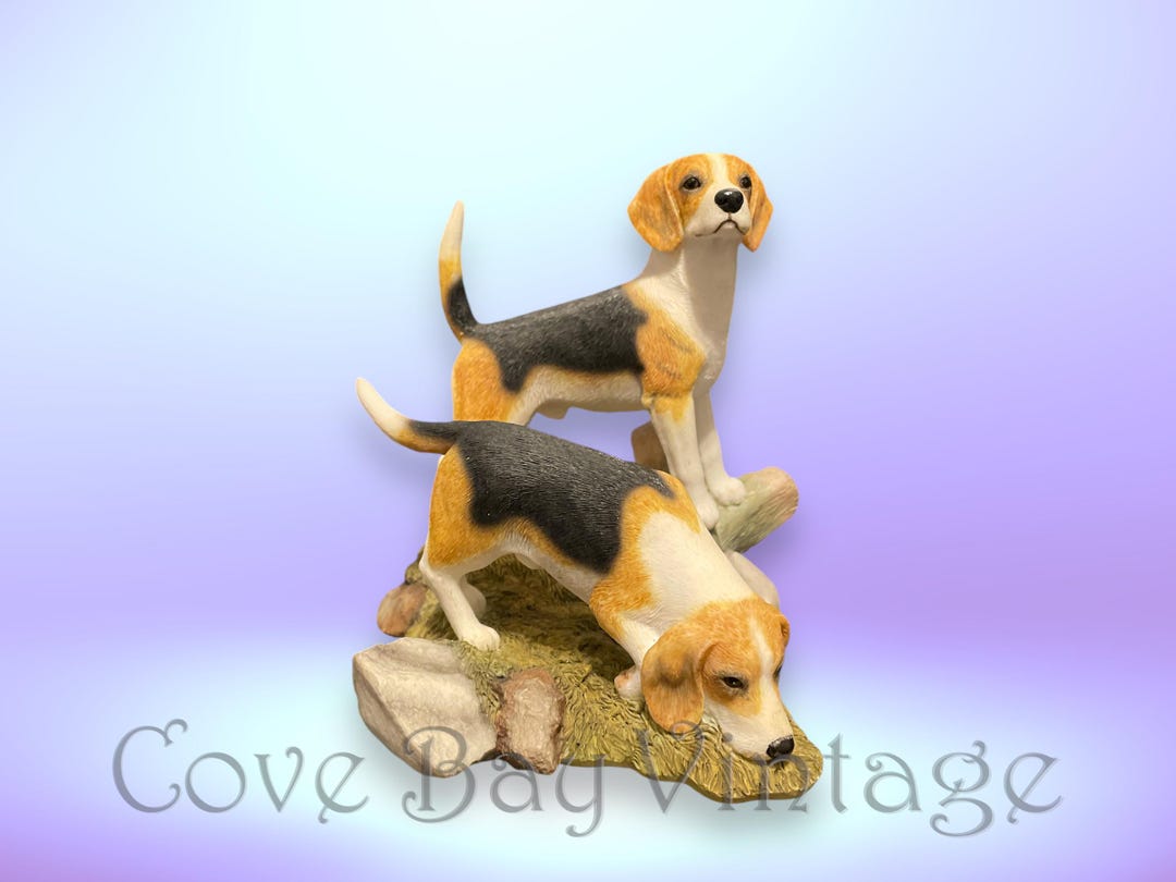 Vintage Pair of Beagles on Rock Scene Designed by Mick Simpson ...