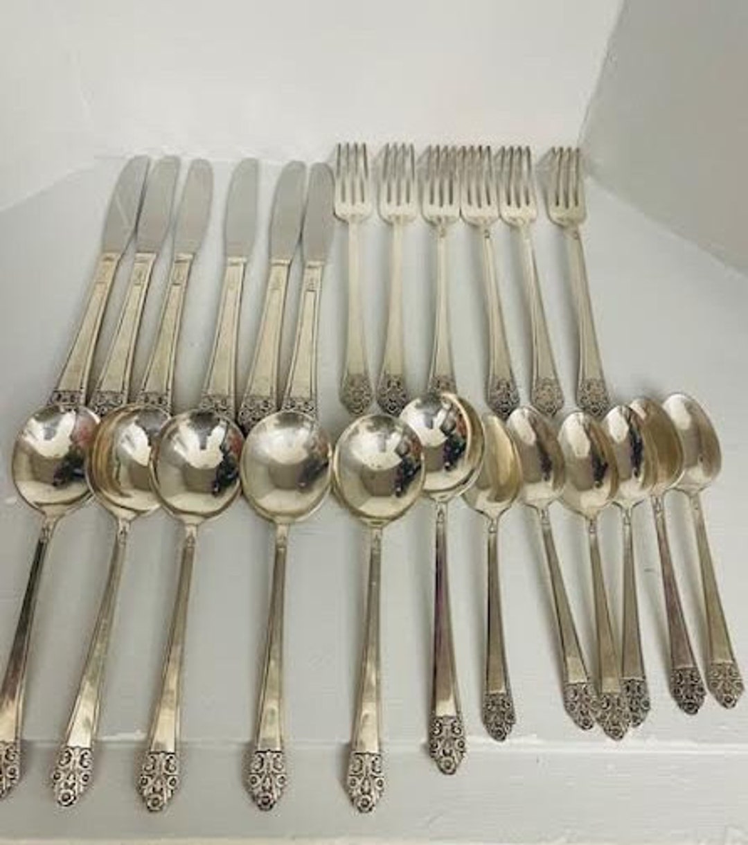 Vintage Utensils Roger's Deluxe Plated Silverware, precious ...