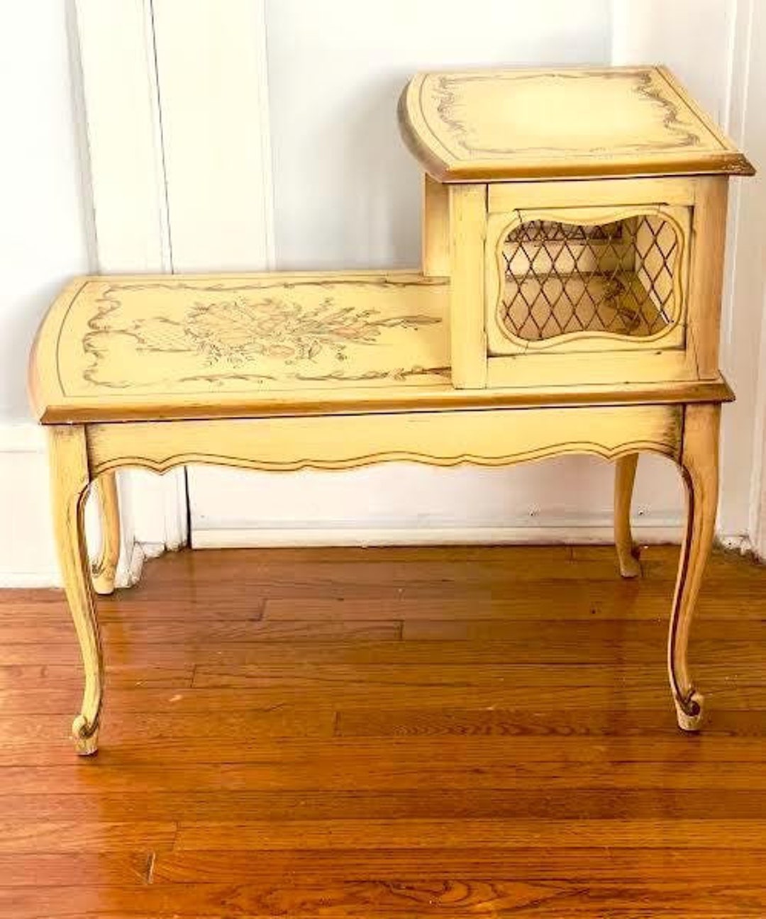 Vintage Hand-painted French Provincial End Table Ornate Bouquet Flowers ...