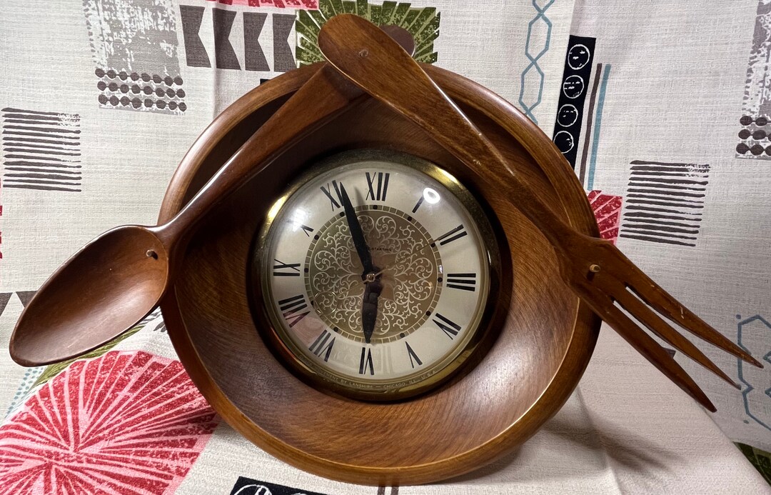 Vintage Wooden Utensil Kitchen Clock - Etsy