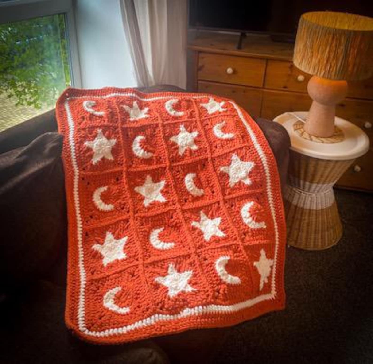 Moon and Back Crochet Blanket Pattern | Extra Cozy Granny Square With ...