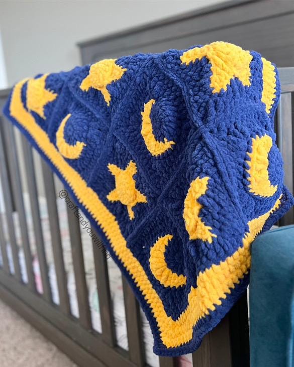 Moon and Back Crochet Blanket Pattern | Extra Cozy Granny Square With ...