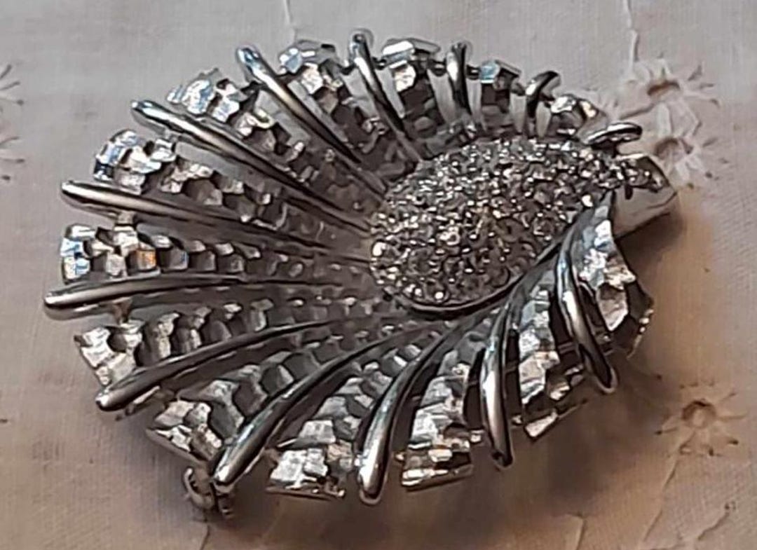 Boucher Signed Silver Tone Brooch With Clear Rhinestones # 8534 - Etsy