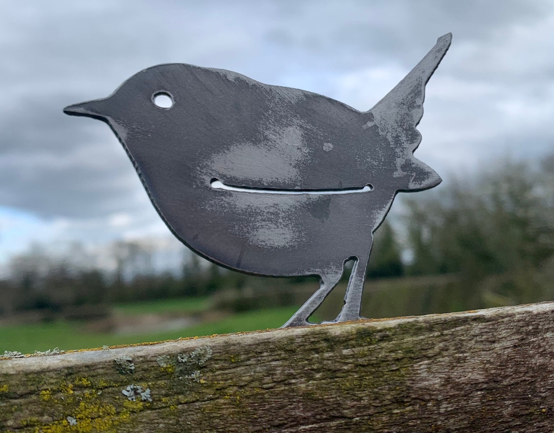 Rusty Metal Wren Fence Topper, Garden Bird Ornament - Etsy UK