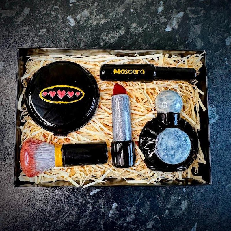 Chocolate Make up Gift - 60+ Gift Ideas for 2026