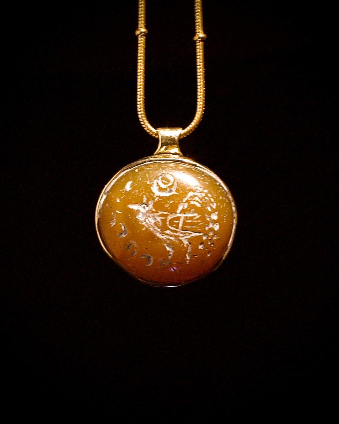 Sassanid Seal Pendant in Carnelian, Talisman Depicting a Rooster With ...