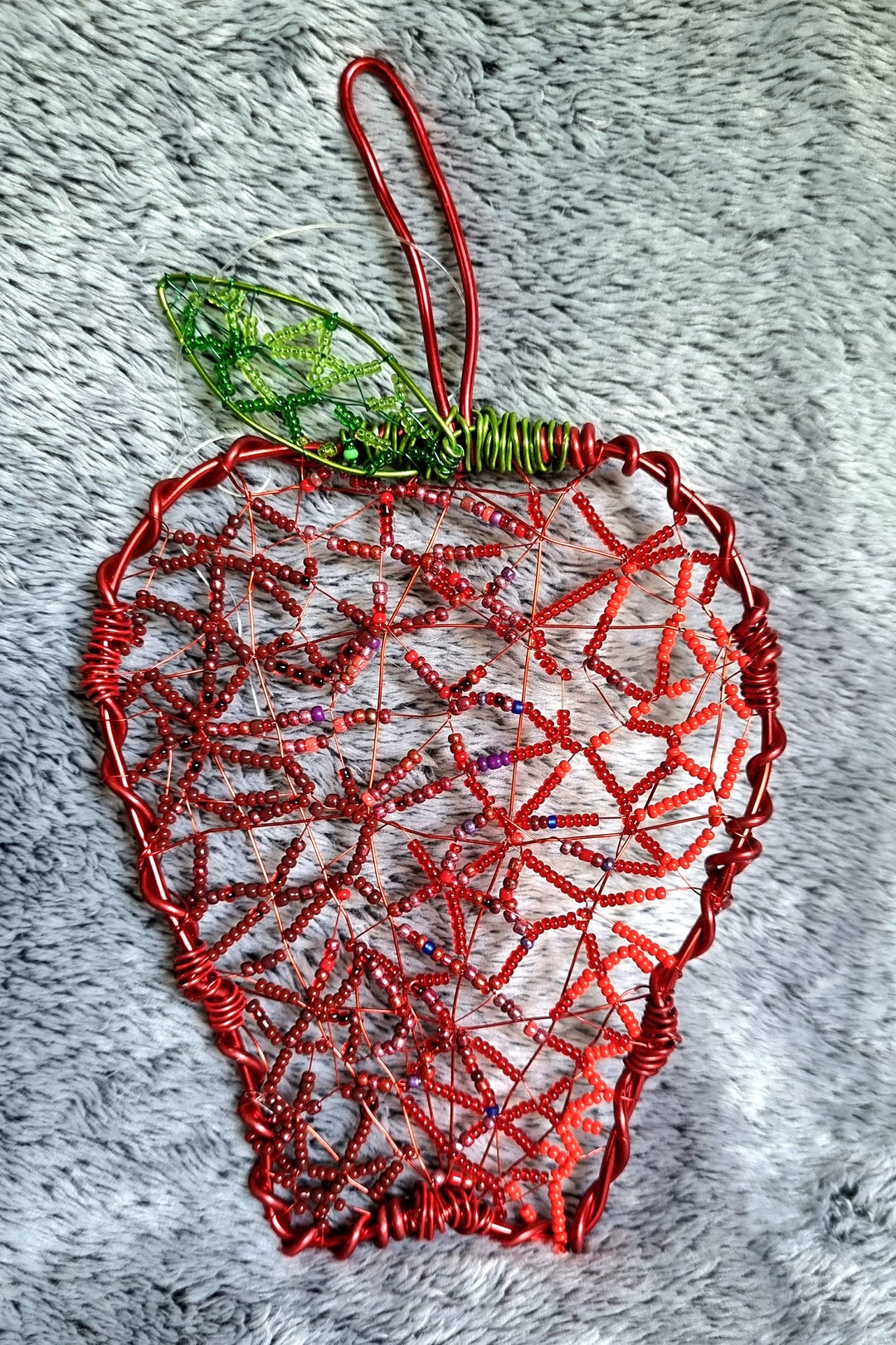 Apple (wire & Bead) - Etsy