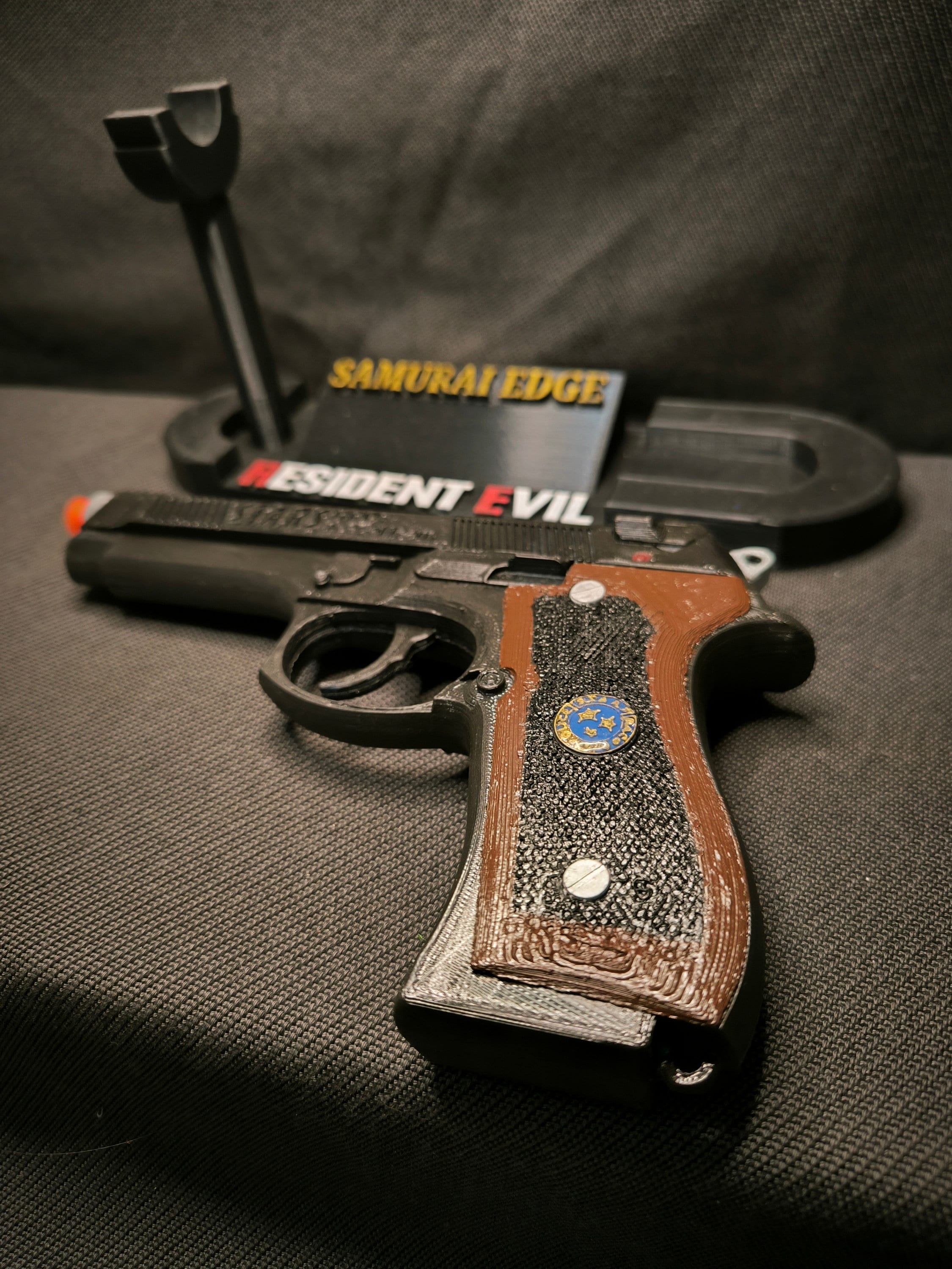 Resident Evil Decorative Samurai Edge Replica Pistol, Jill Resident Evil Decorative Samurai Edge Replica Pistol, Jill