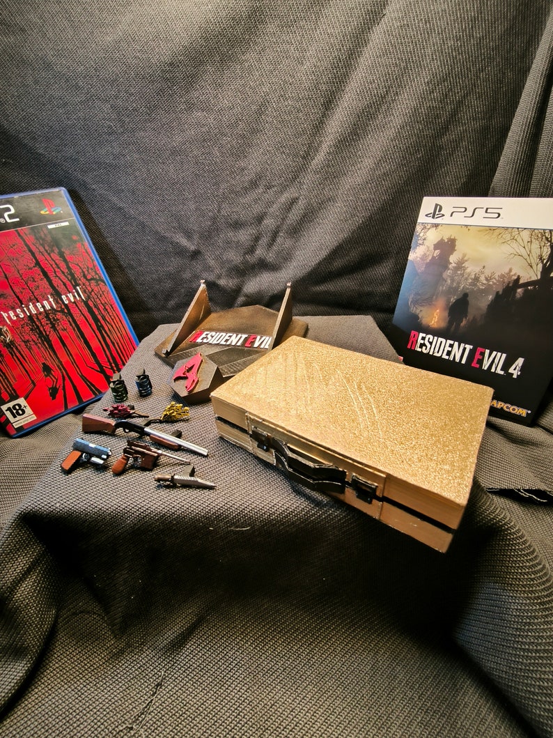 Resident Evil 4 Weapons Case - Etsy