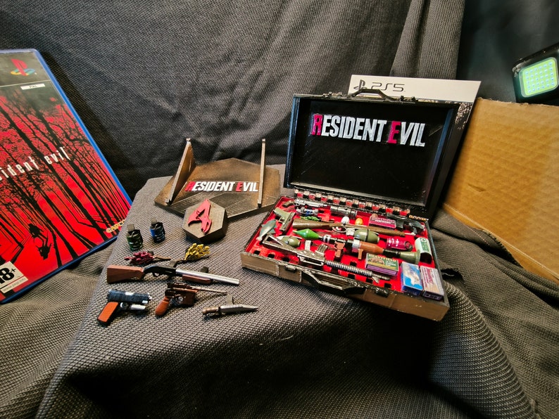 Resident Evil 4 Weapons Case - Etsy Canada