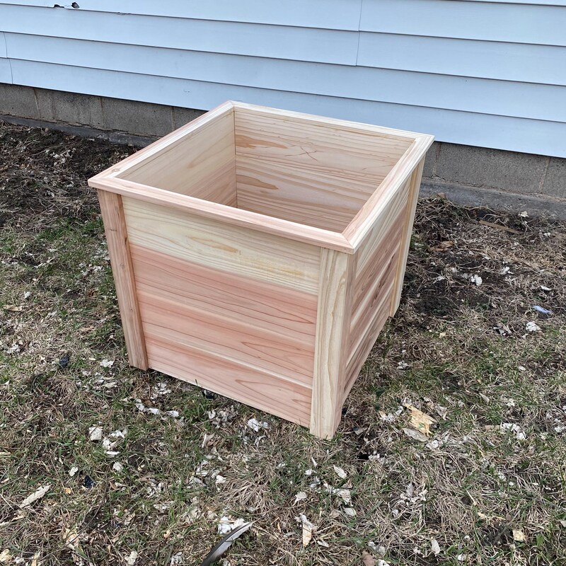 Red Cedar Planter - Etsy