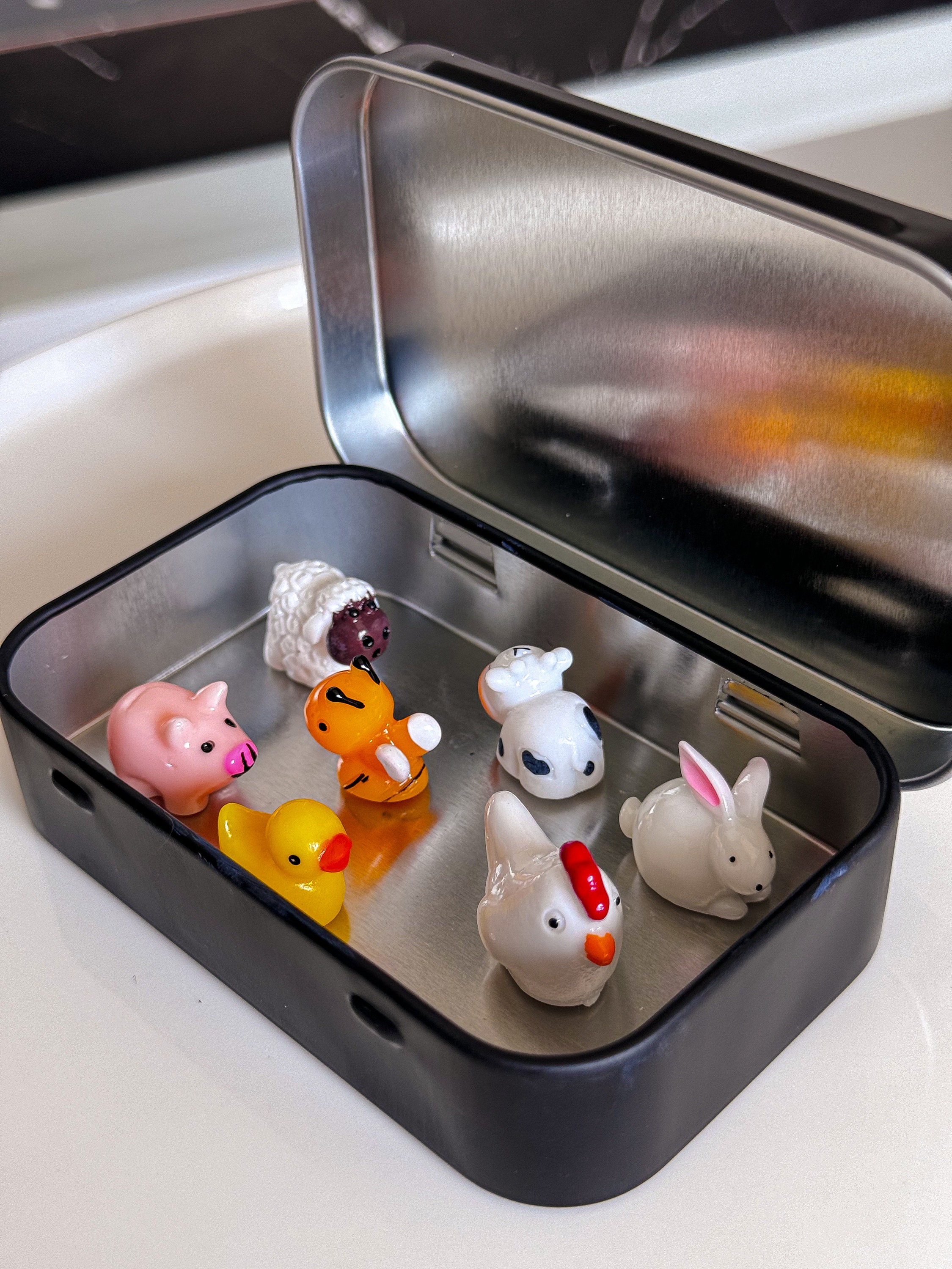 Magnetic Farm Animals/ Black Hinge Tin - Etsy