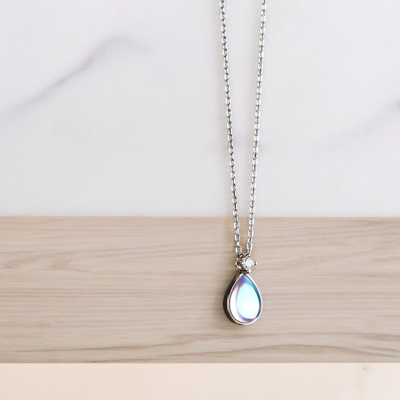 Tear Drop Necklace - Etsy