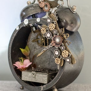 Steampunk Repurposed Retro Alarm Clock - Etsy UK
