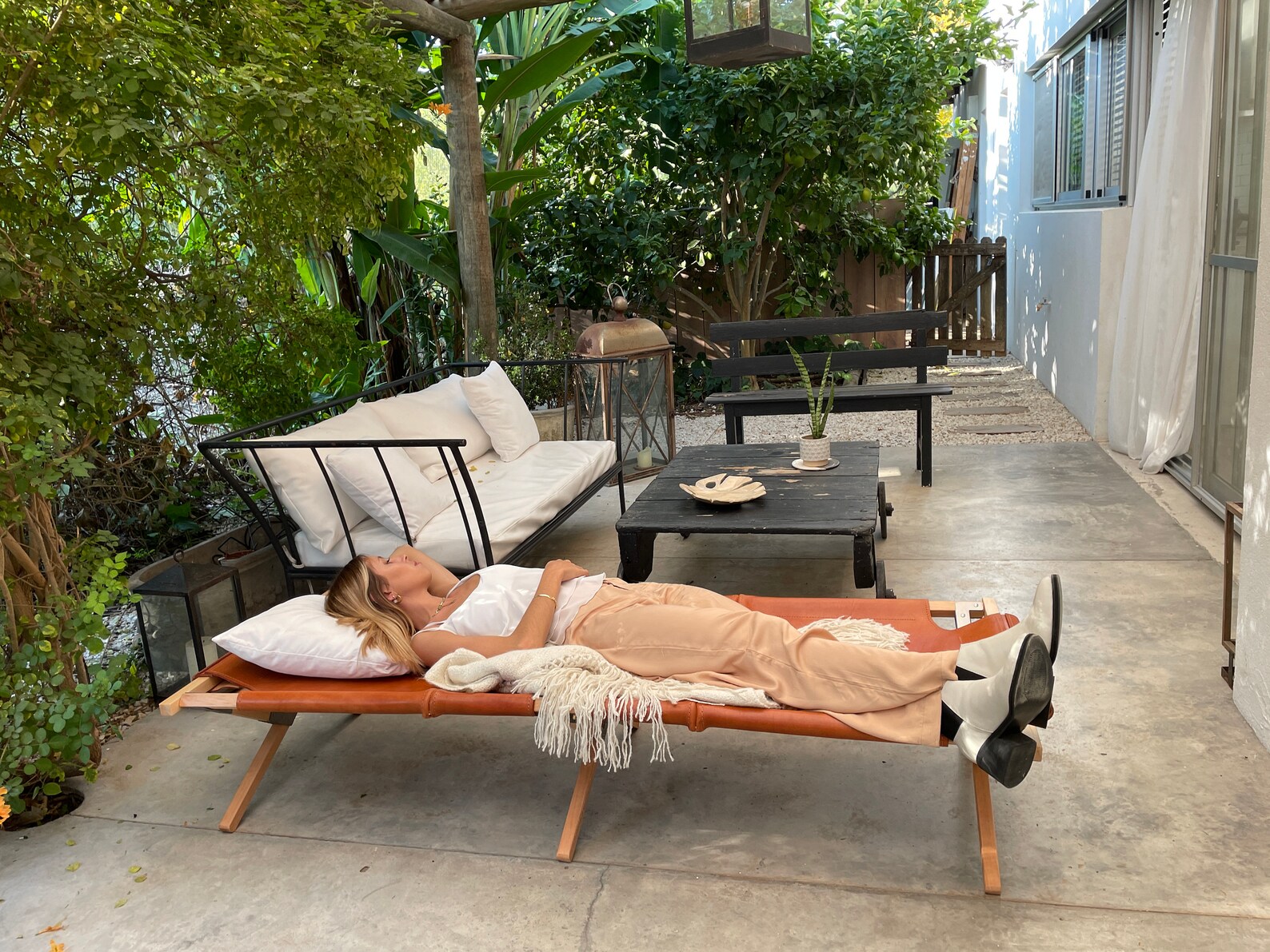 Army Cot Crafted in Polo Leather - Natural Haya Wooden Frame - Big BKF ...
