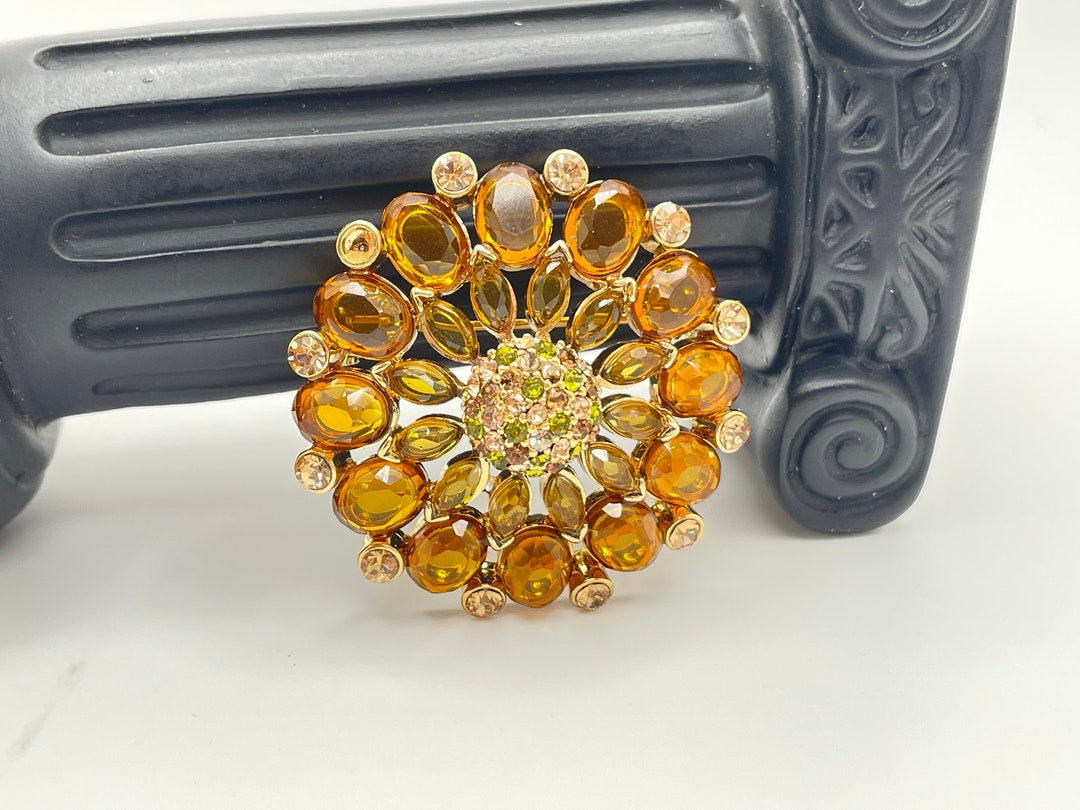 Vintage Amber Color Rhinestone Brooch Bright Shiny Gold Tone Pin ...