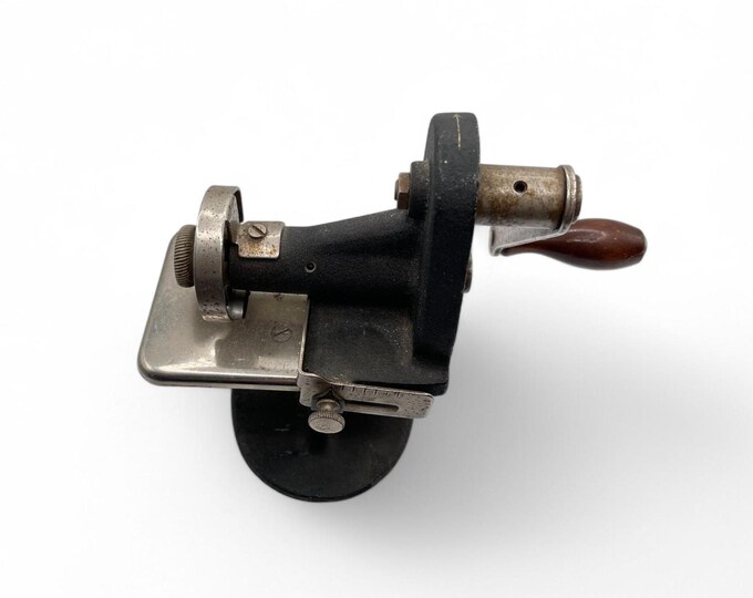 Vintage Singer Ball Bearing Hand Operated Pinker Crank Pinking Machine ...
