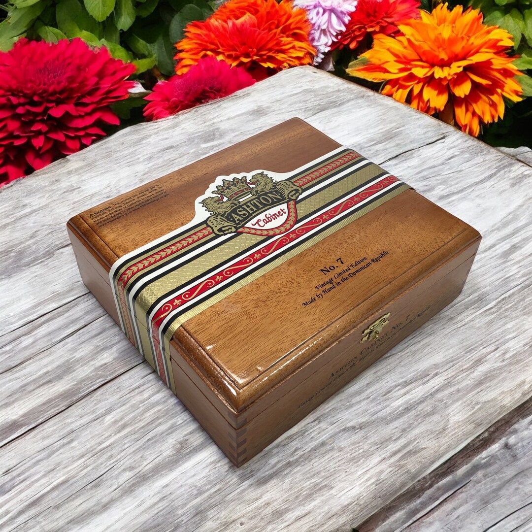 Ashton Cabinet No7 Empty Wooden Cigar Box 8.25x7.25x2.75 - Etsy