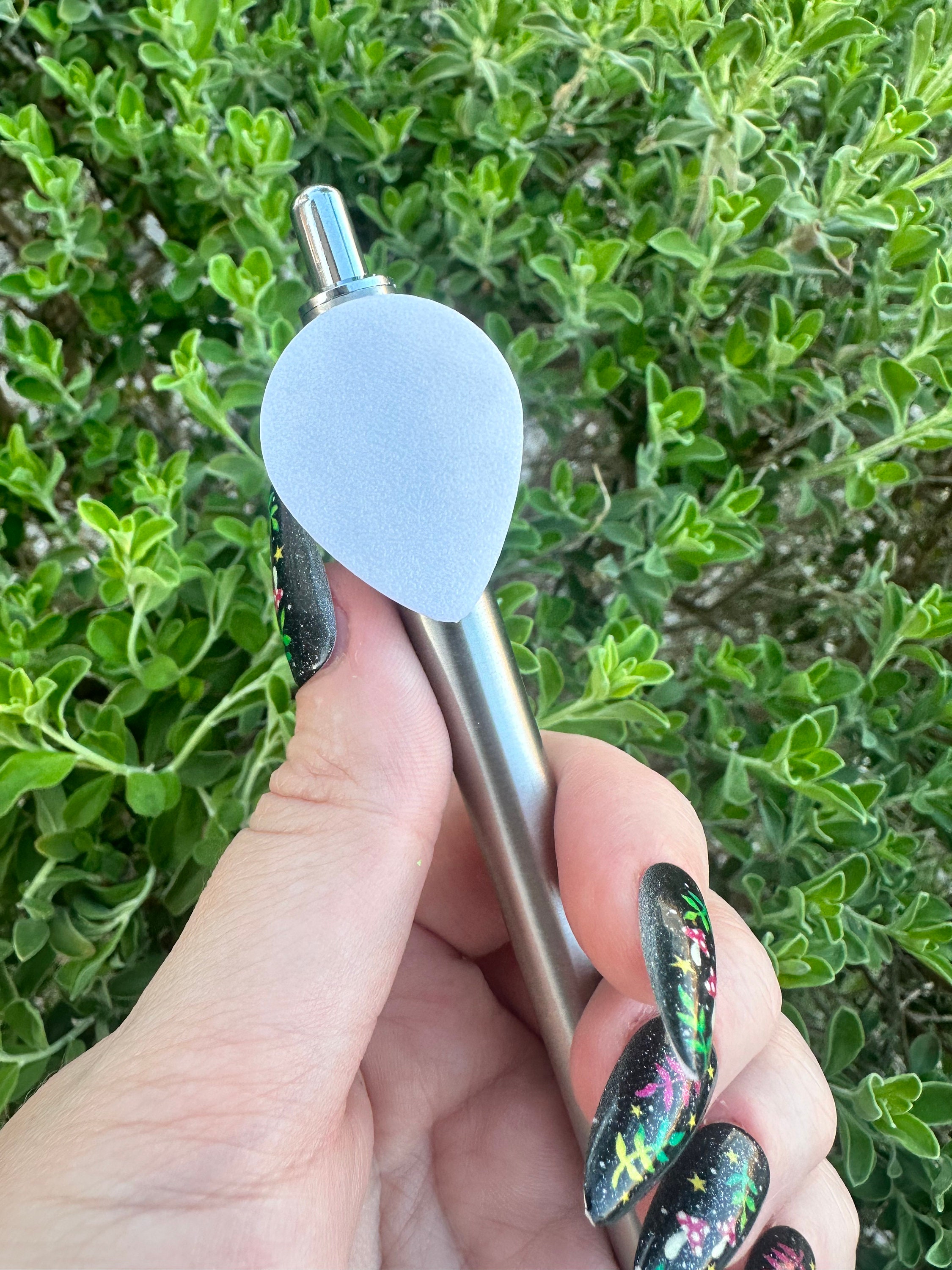 3D Printed Alien Head Pen Topper for Customizing Pens DFR, Inkjoy, and ...