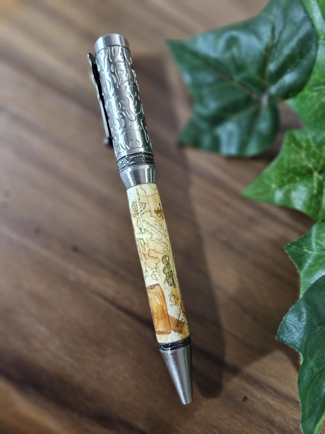 Pirate Map Label Cast Pen With Sliver Pirate, Ghost, and Skulls Pen Kit ...