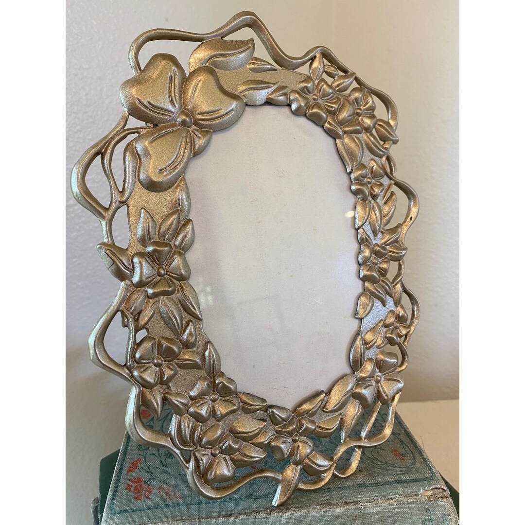 Gold Metal Bow Picture Frame - Etsy