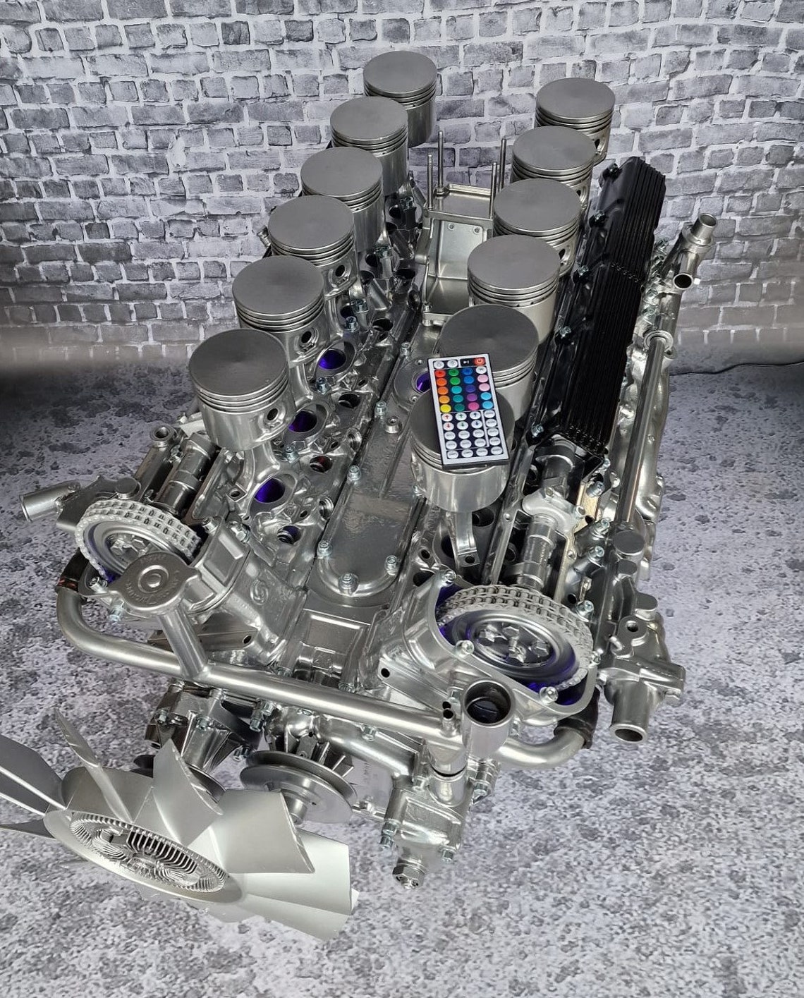 Jaguar XJ12 V12 E-TYPE Engine Coffee Table Block Motortisch Tisch ...