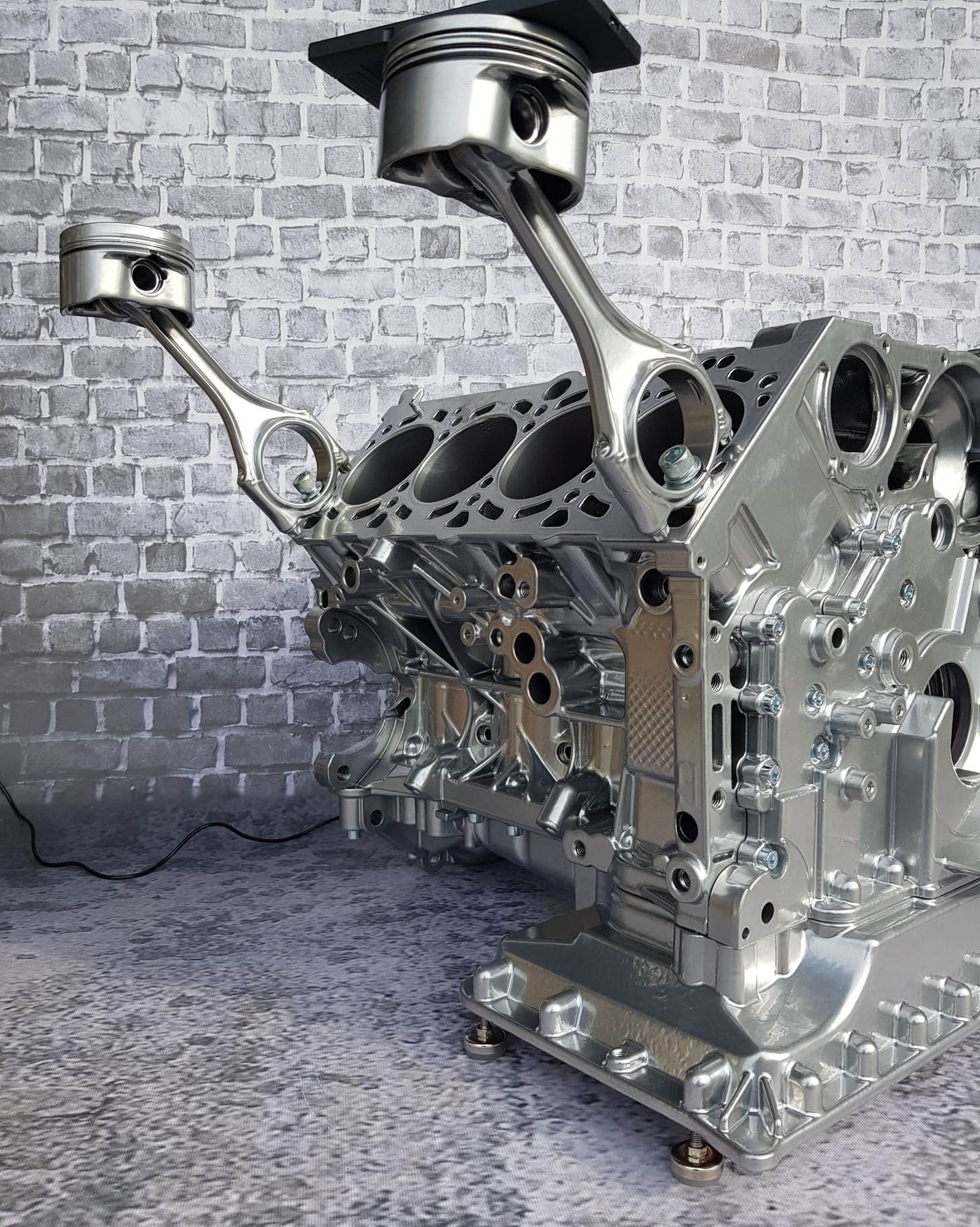 Audi A6 S6 RS6 4.2l V8 Engine Block Coffee Table Block Motortisch Tisch ...