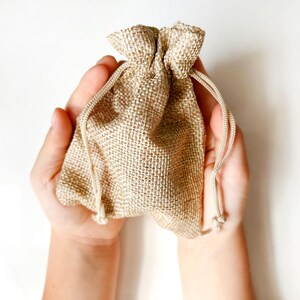 Pebble Rock Shaped 12 Crayon Set | Easy Grip Crayon Set, Tactile ...