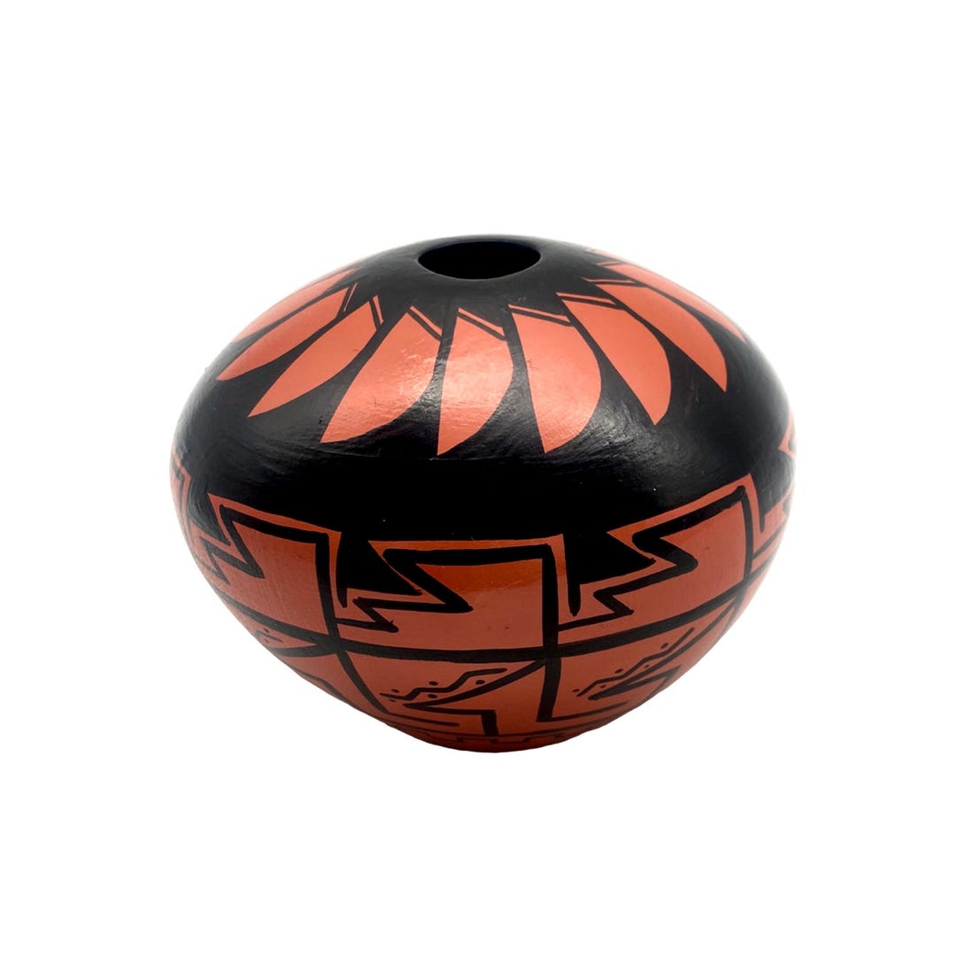 Vintage Pueblo Seed Pot, Signed Native American Pottery - Etsy