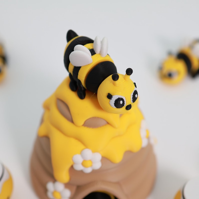 Movable Bee With Bee Hotel and Honey - Toy for 3D Printers (STL Files ...
