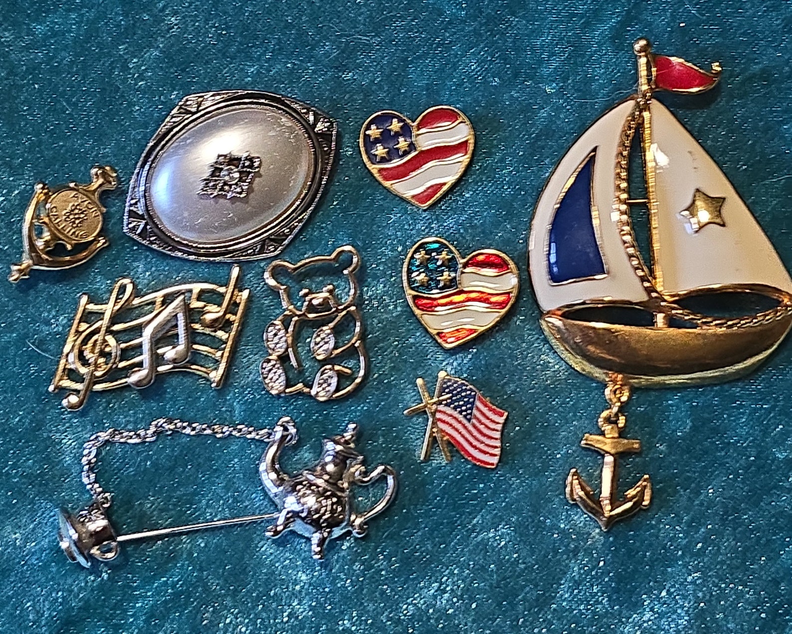 Avon Vintage Lot of 9 Pins/brooches - Etsy