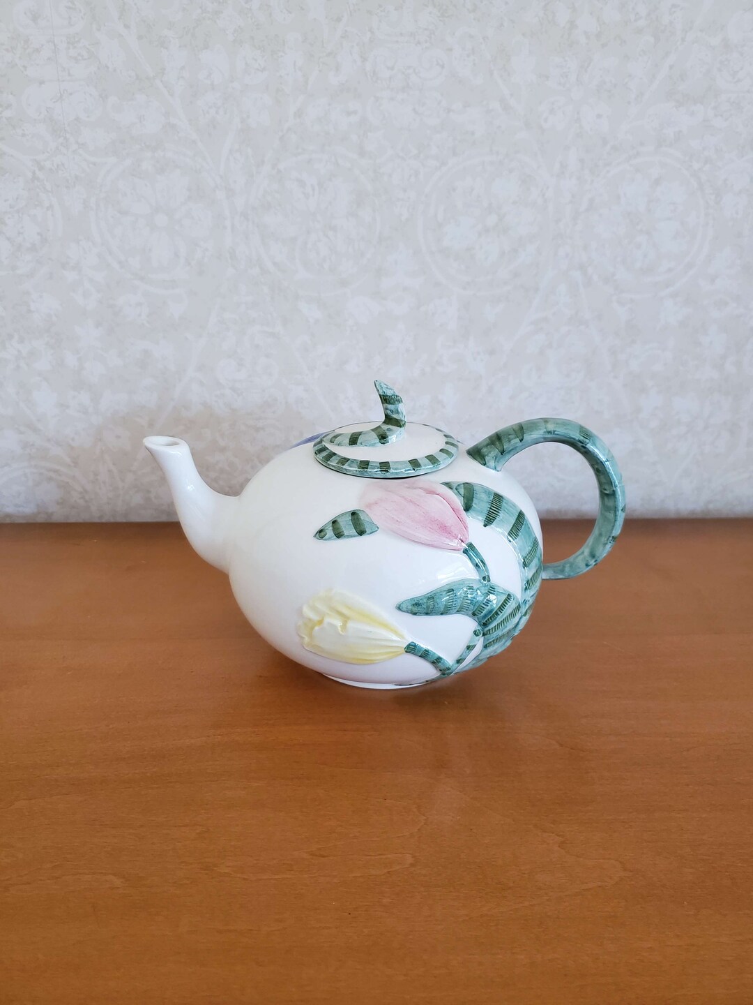 Vintage Tulip Teapot - Etsy