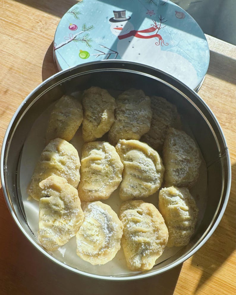 Maamoul (butter Date Cookies) 24 Pieces - Etsy