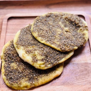 Mankouche Zaatar Pies~ 6 Pies per Order *contains Sesame Seeds - Etsy