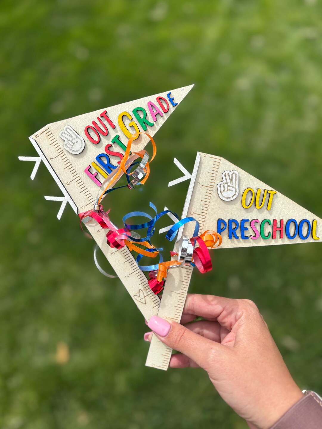 Last Day of School Pennant Flag| End of School Year Sign| Peace Out ...