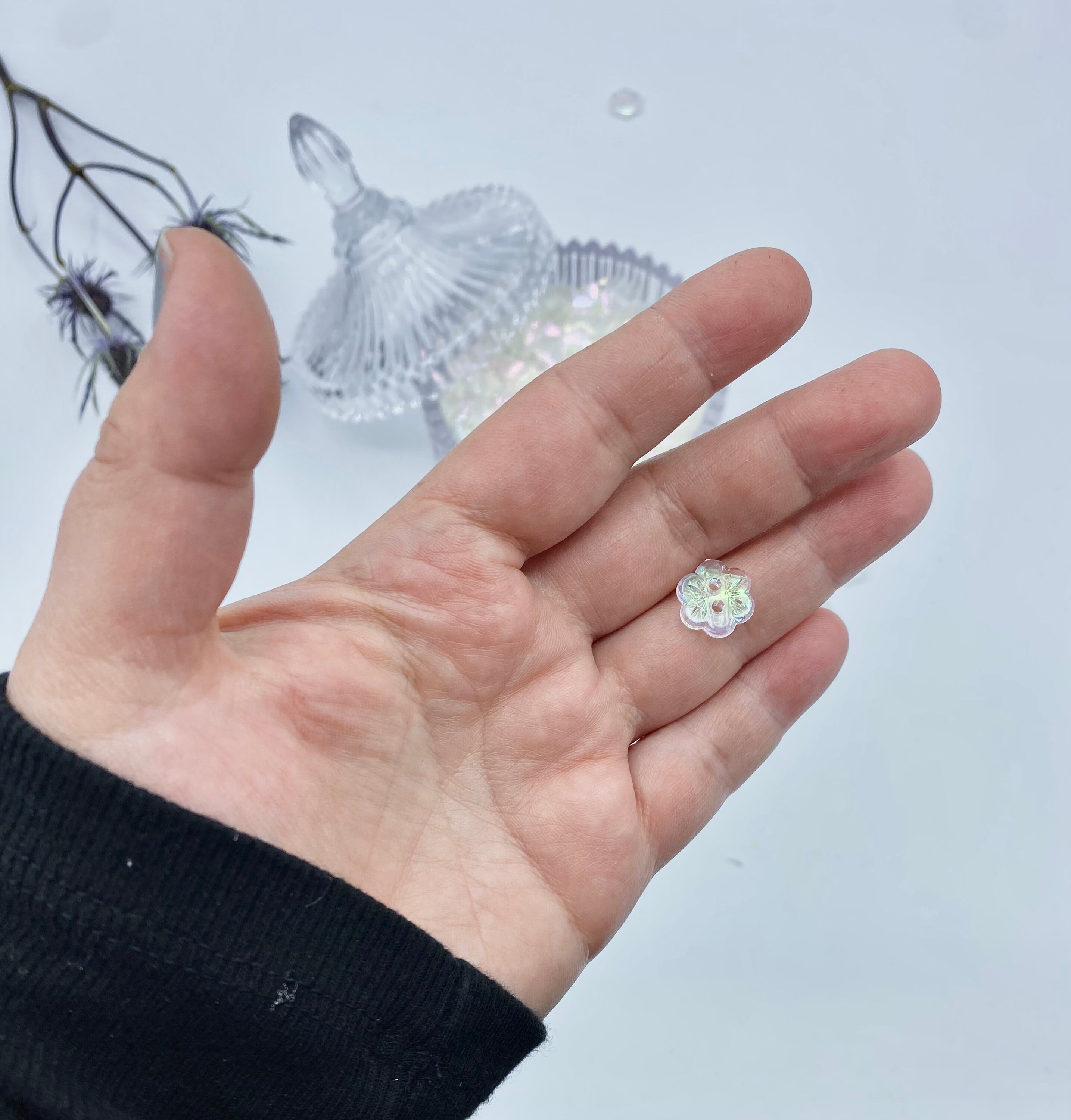 Iridescent Clear Flower Shaped Buttons, 300 Pcs Acrylic 2 Holes ...