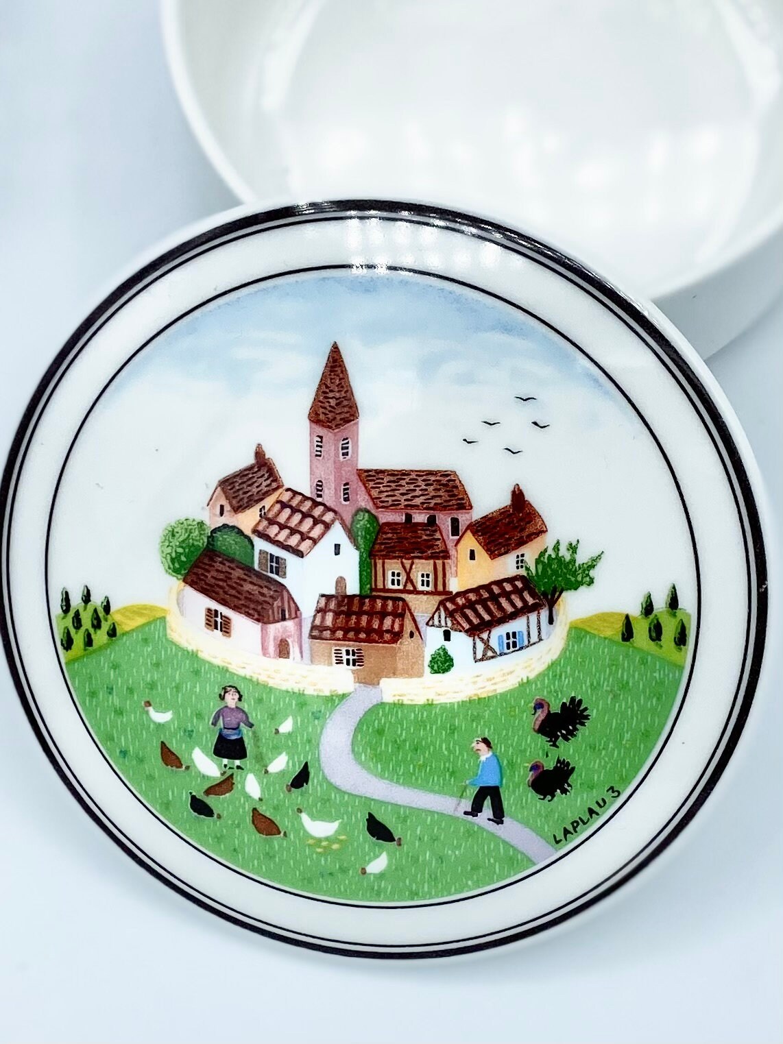 Villeroy & Boch Porcelain Trinket Dish With Lid. Lidded Laplau Design ...