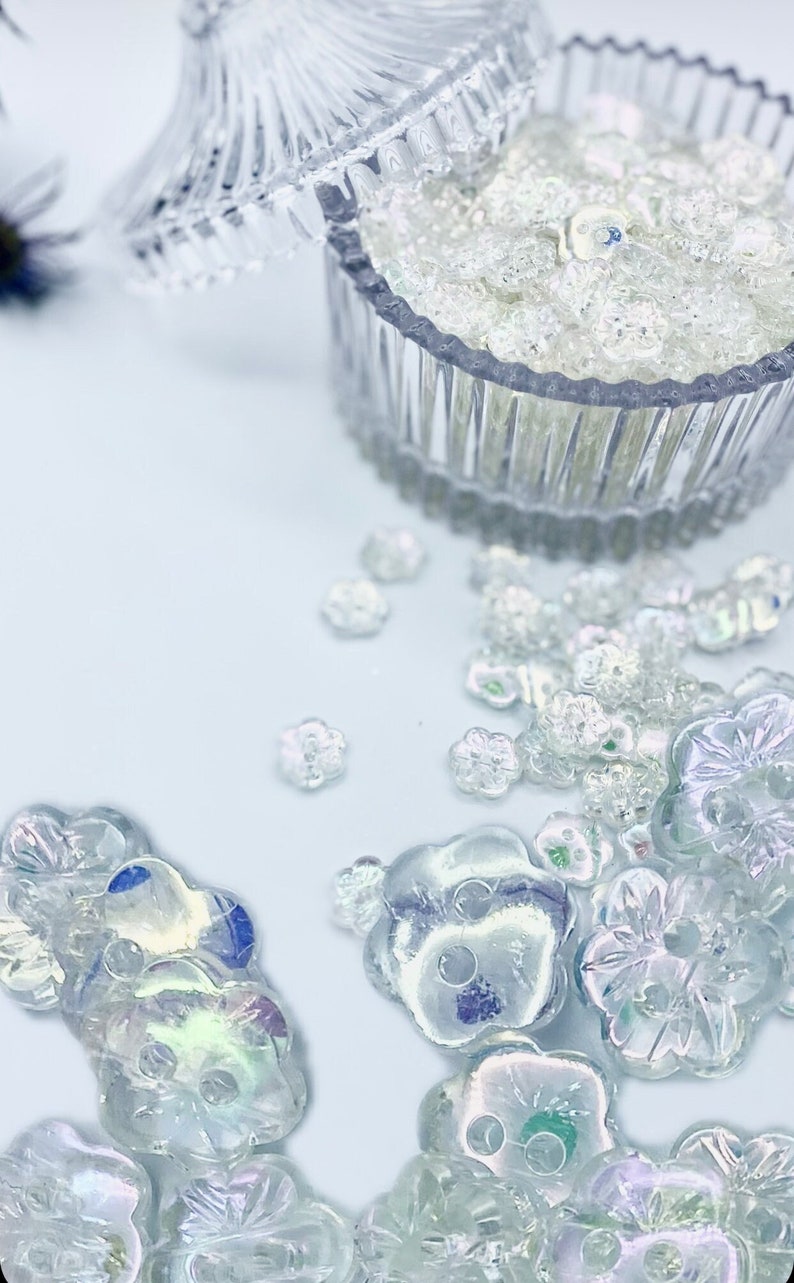 Iridescent Clear Flower Shaped Buttons, 300 Pcs Acrylic 2 Holes ...