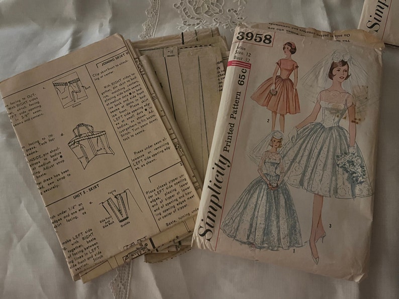 Simplicity 3958-beautiful Wedding Gowns - Etsy