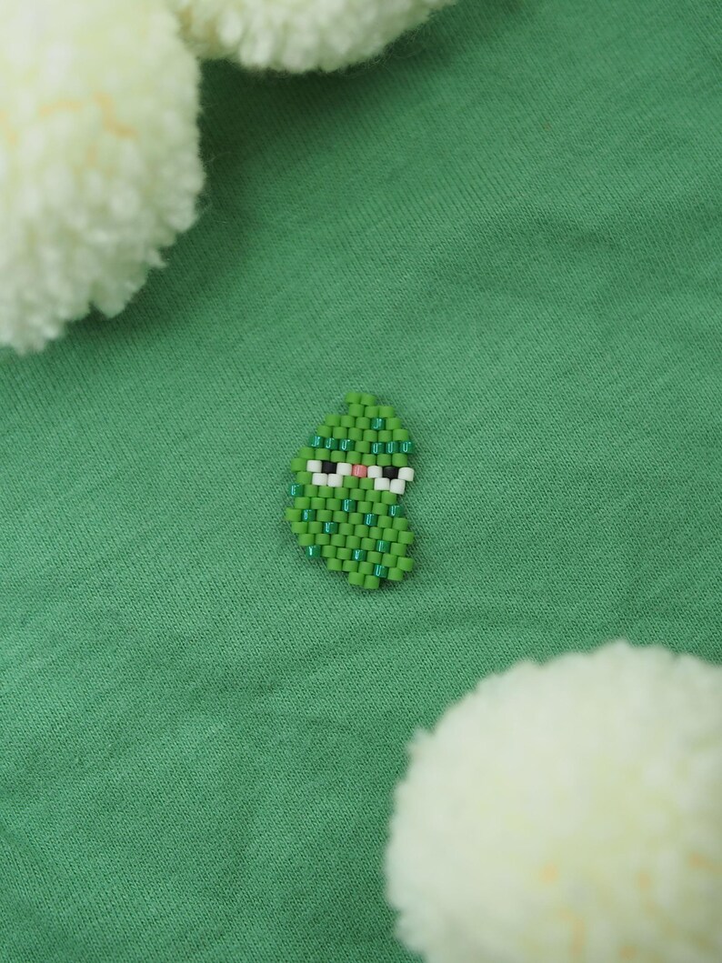 Tiny Pickle Brick Stitch Pattern for DIY Beaded Charms, Cucumber Peyote ...