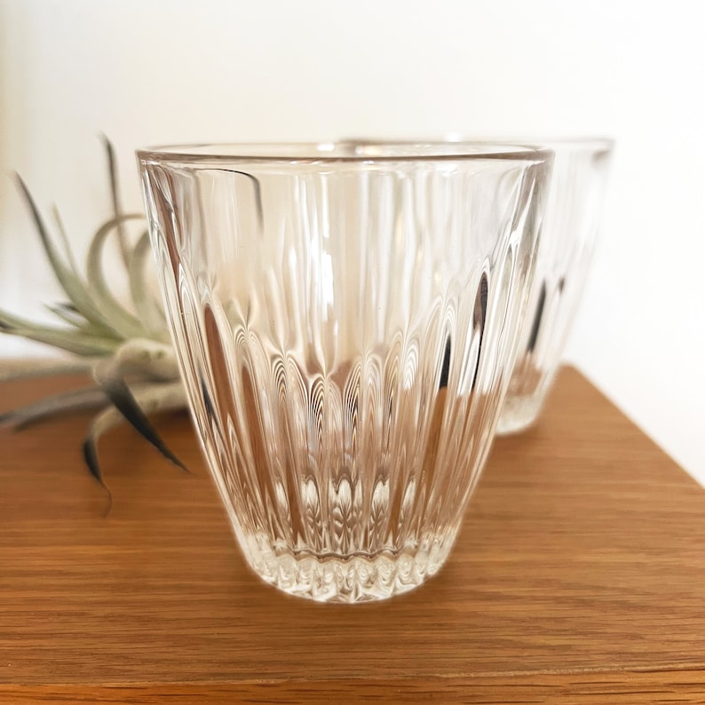 Vintage Art Deco Fluted Ribbed Sunburst Rocks Vertical Pattern Old ...