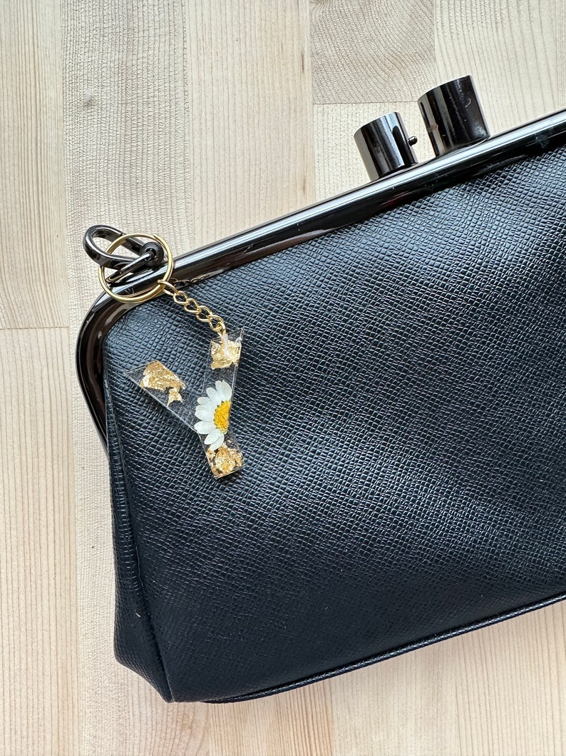 Y Letter Real Dried White Epoxy Keychain - Etsy