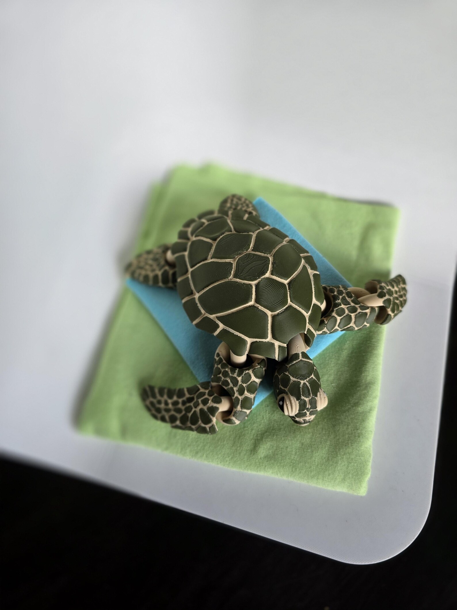 Small Sea Turtle Desk Pet – 4" Articulated Mini Creature | Poseable ...