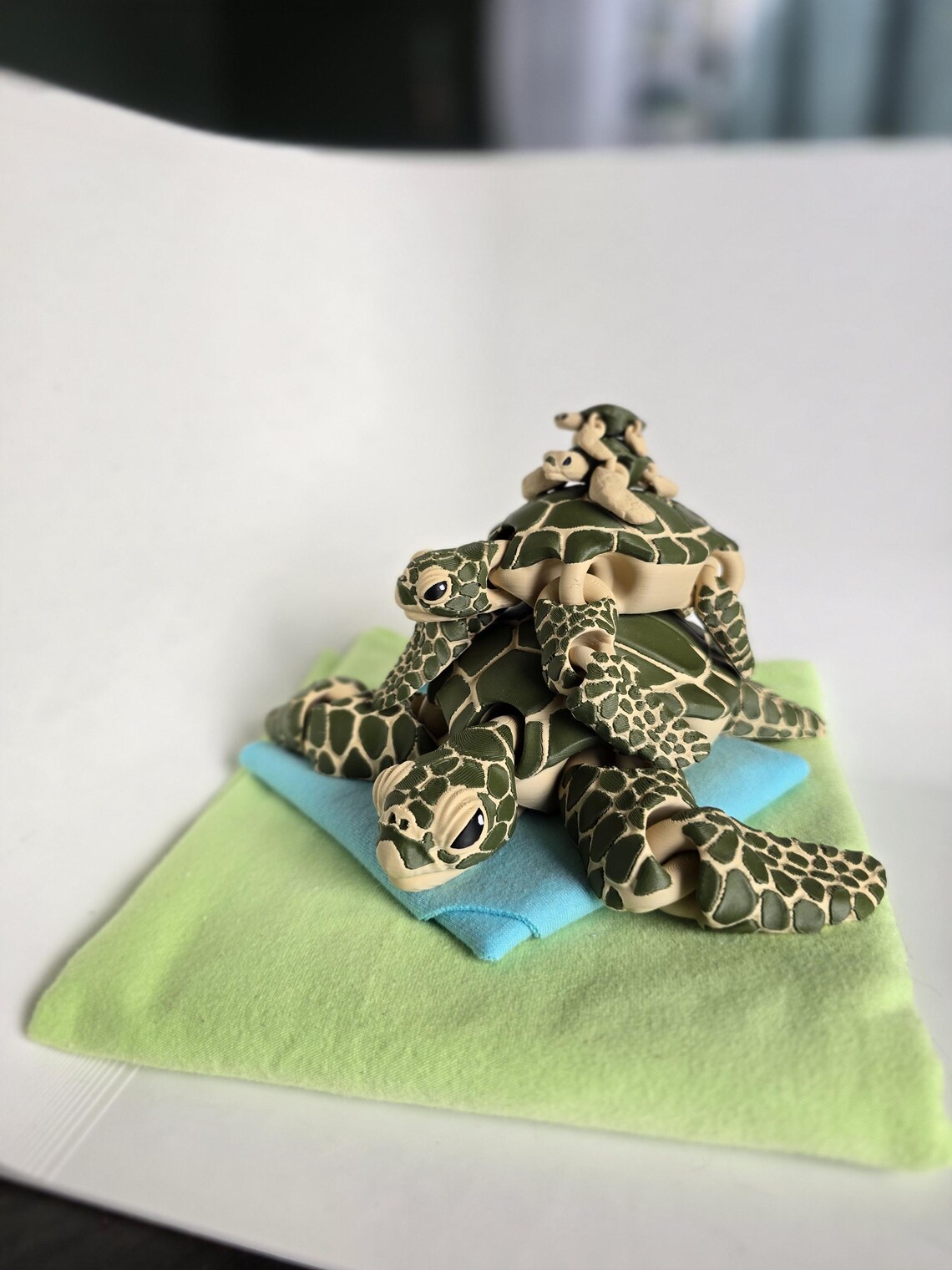 Small Sea Turtle Desk Pet – 4" Articulated Mini Creature | Poseable ...