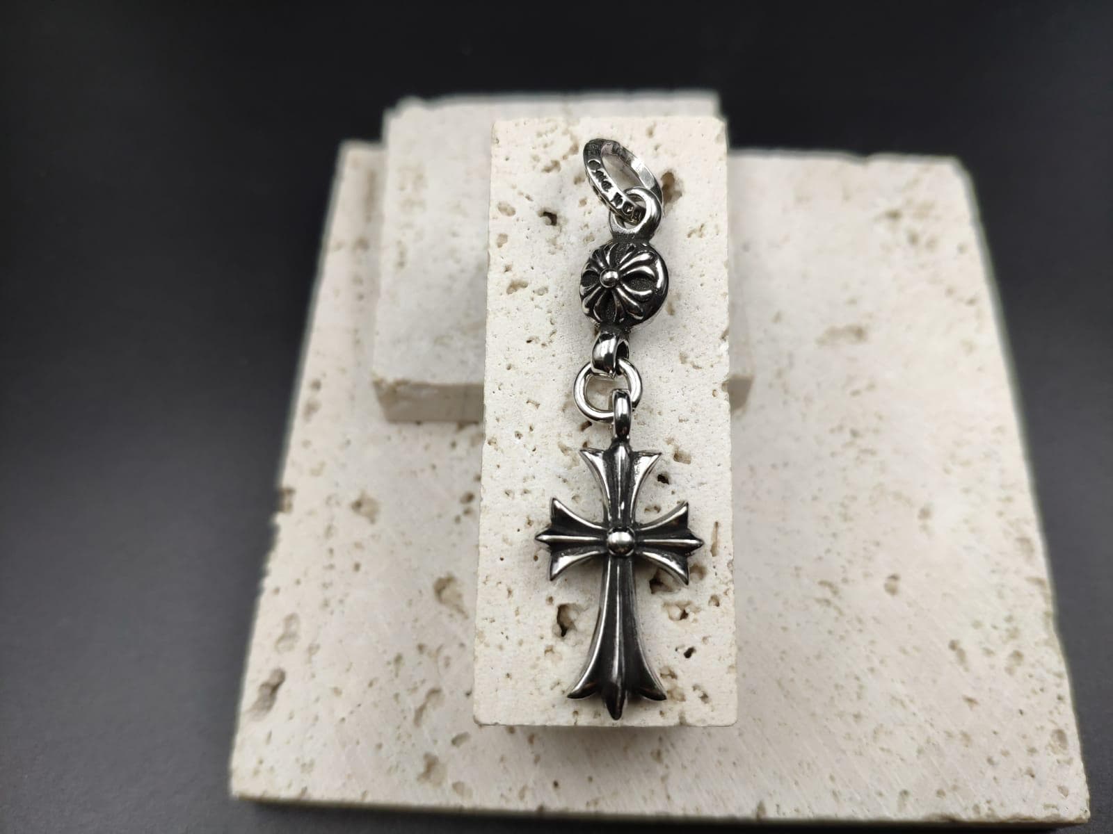 Chrome heart chain store