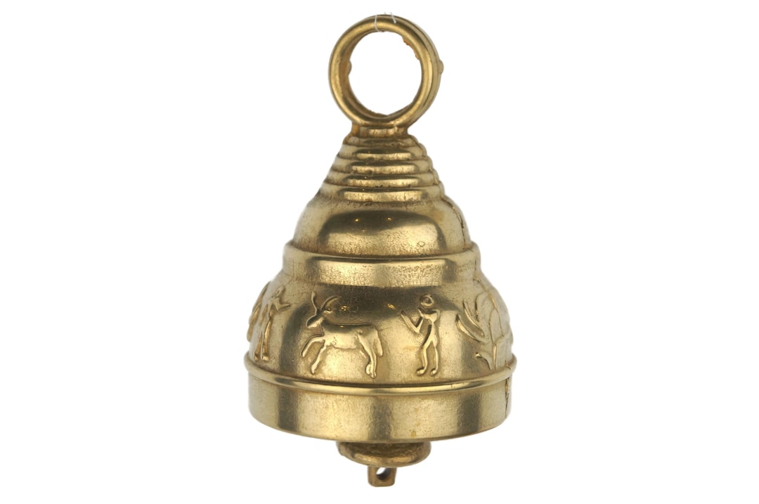 Vintage Brass Bell, Embossed Bronze Hanging Bell for Farmhouse Decor ...